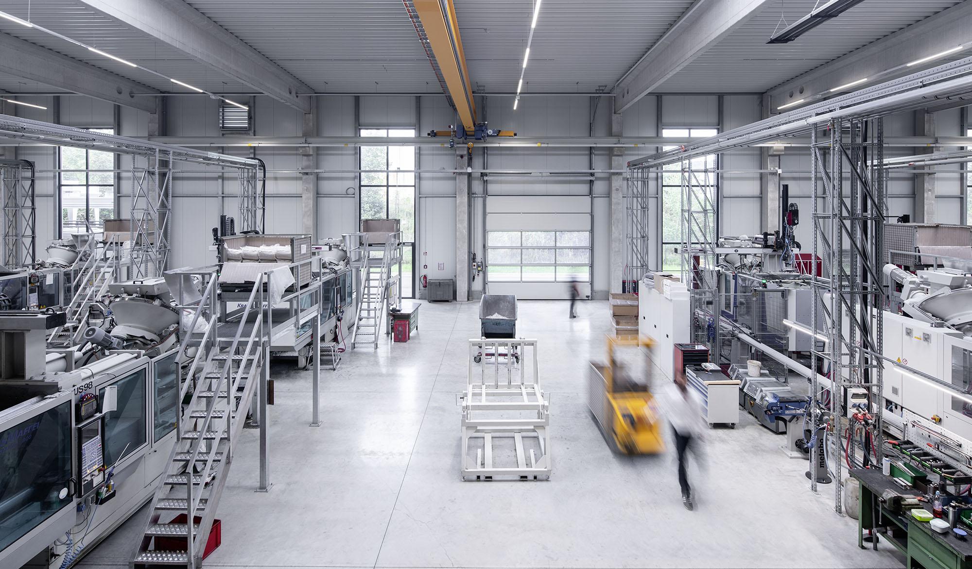 Production and Deburring Techniques - KSM Kunststofftechnik - Präzision ...